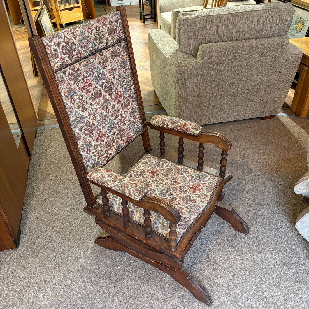 Vintage Antique American Style Rocking Chair – New and Nearly